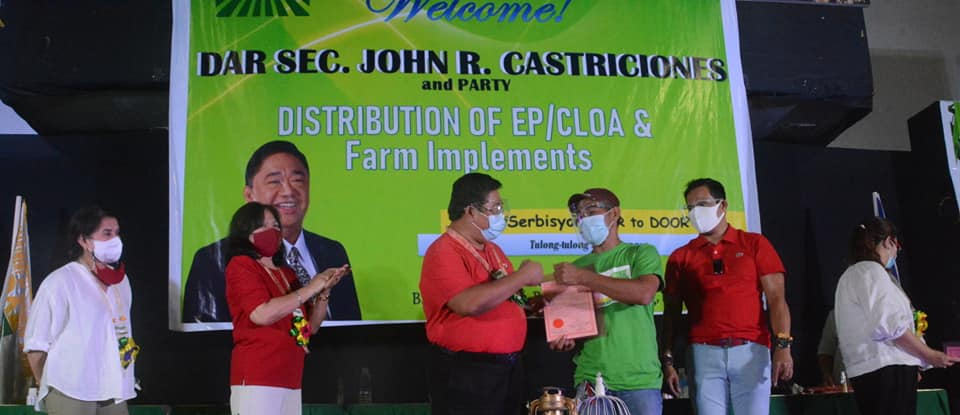 [Agrarian problem in PH far from over] Farmers slam DAR Sec’s early ...