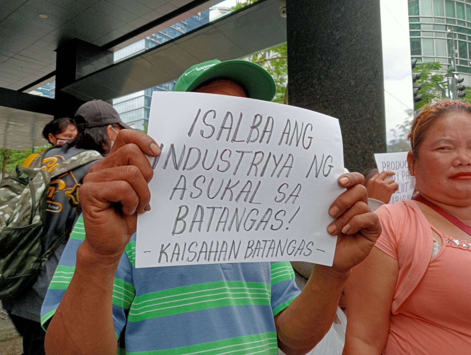 Batangas sugar workers and planters protest mill closure and non-stop ...