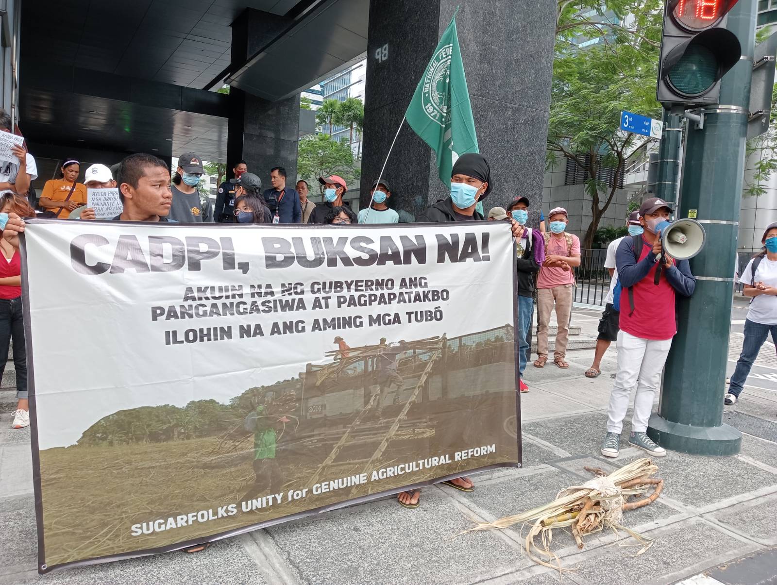 Batangas sugar workers and planters protest mill closure and non-stop ...